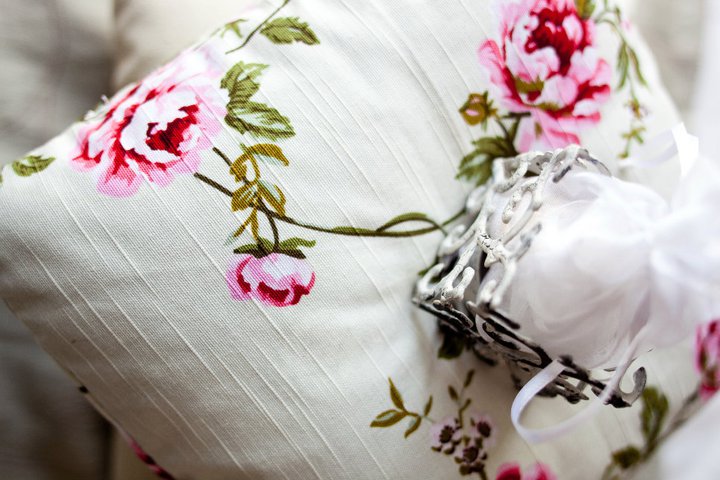 Fabric Flower Ring Pillow Tutorial – Jewel Box Ballerina