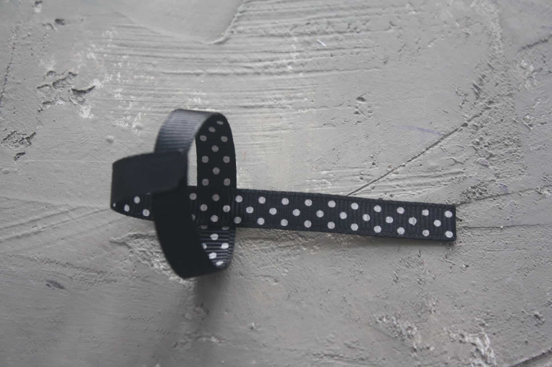 Halloween Crafts : DIY Spider Ribbon Hair Bow Tutorial – Jewel Box ...